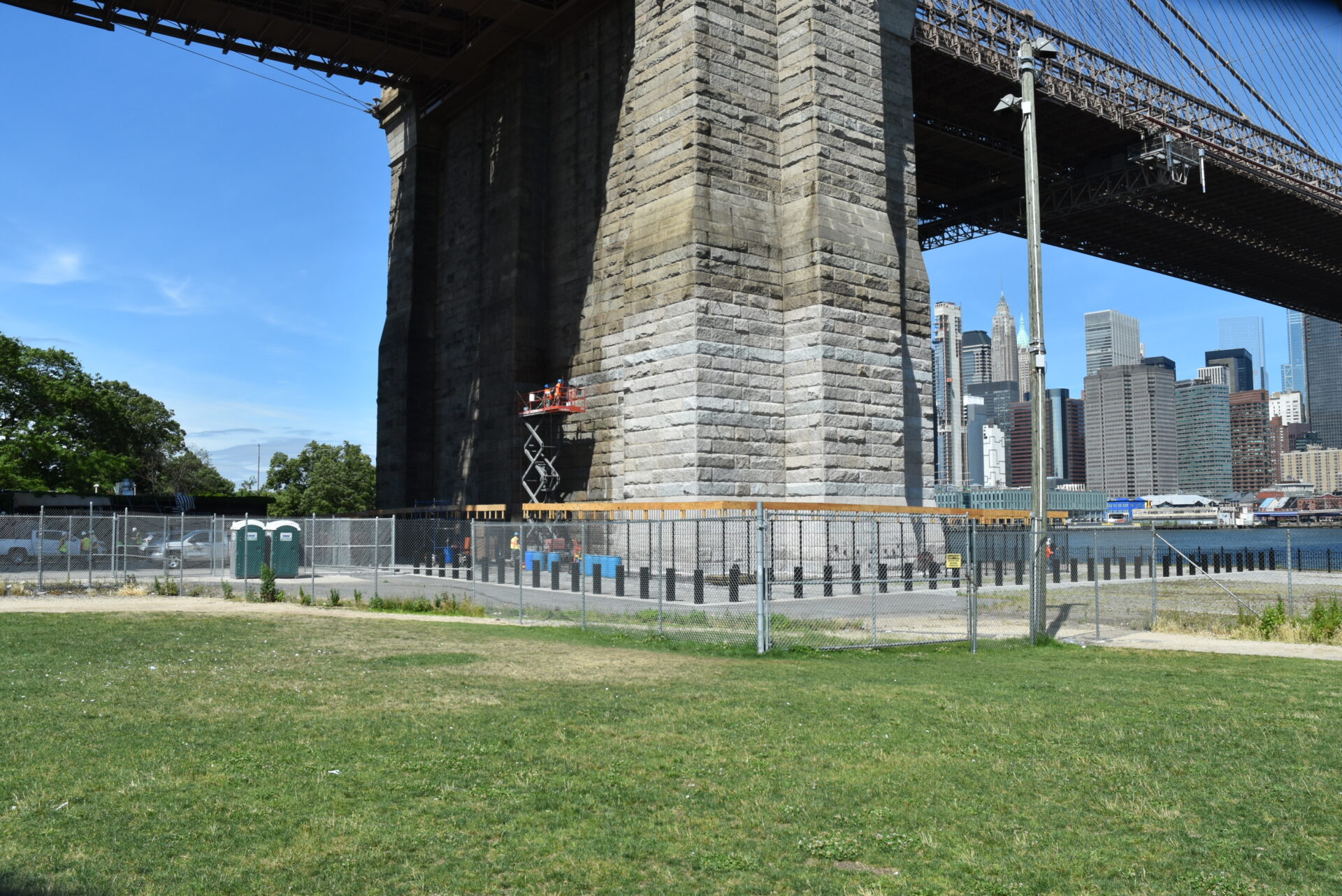 Brooklyn Bridge Restoration: Unveiling Its True Color - Prosoco