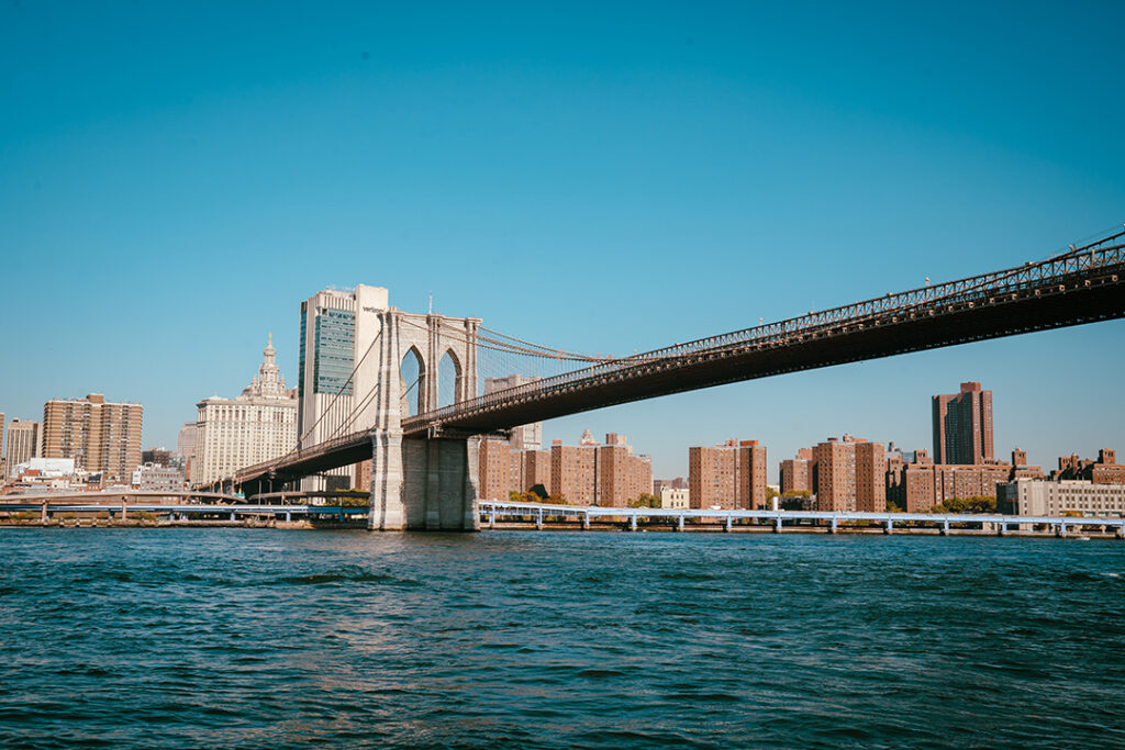 Brooklyn Bridge Restoration: Unveiling Its True Color - Prosoco