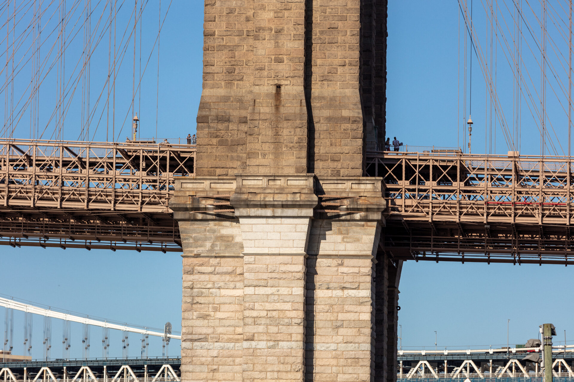 Brooklyn Bridge Restoration: Unveiling Its True Color - Prosoco